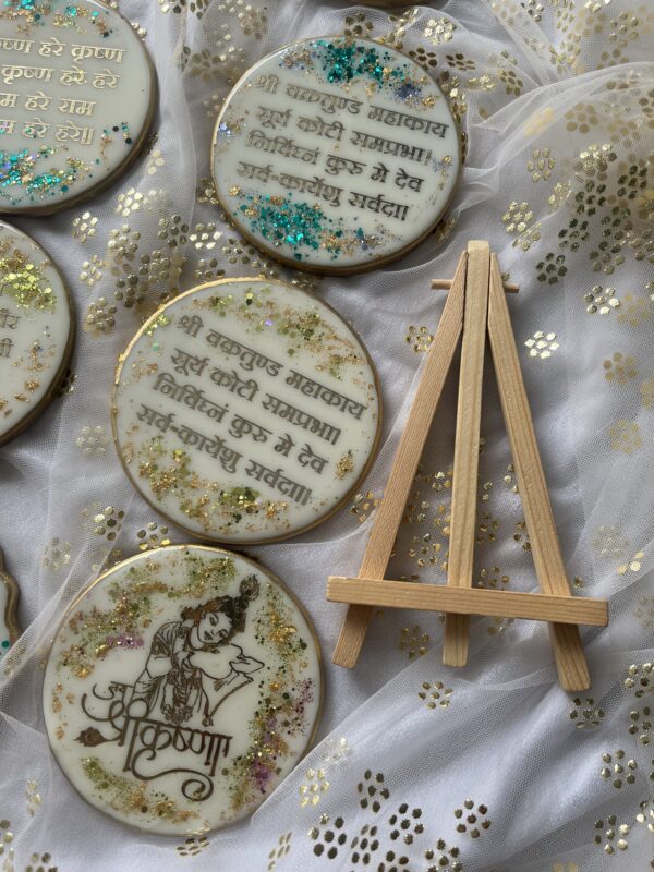 Shree Ganesh mantra car hanging + Stand – resinlvaesthetics